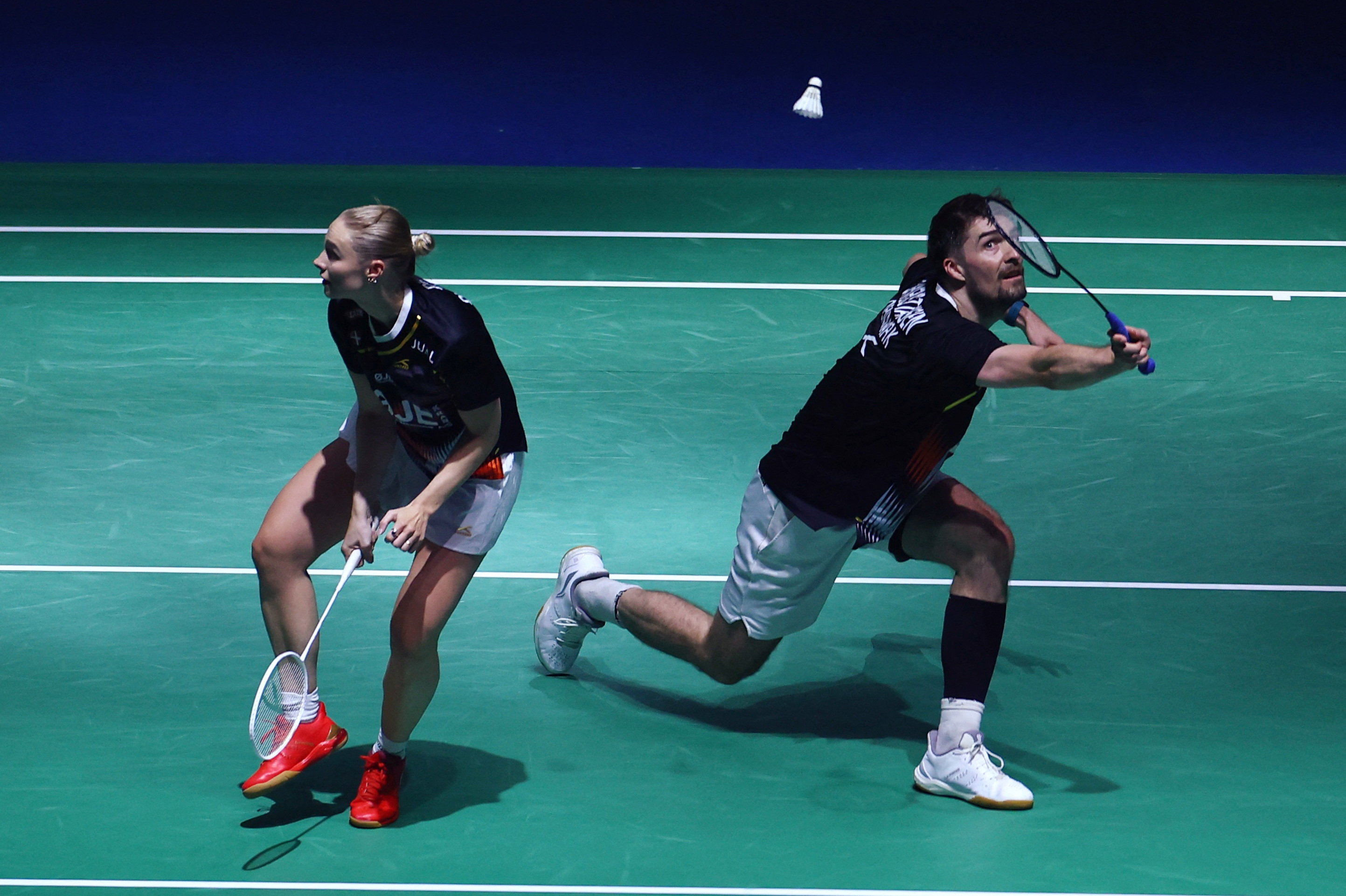 Dansk badmintonduo misbruger fire matchbolde og taber i Indien