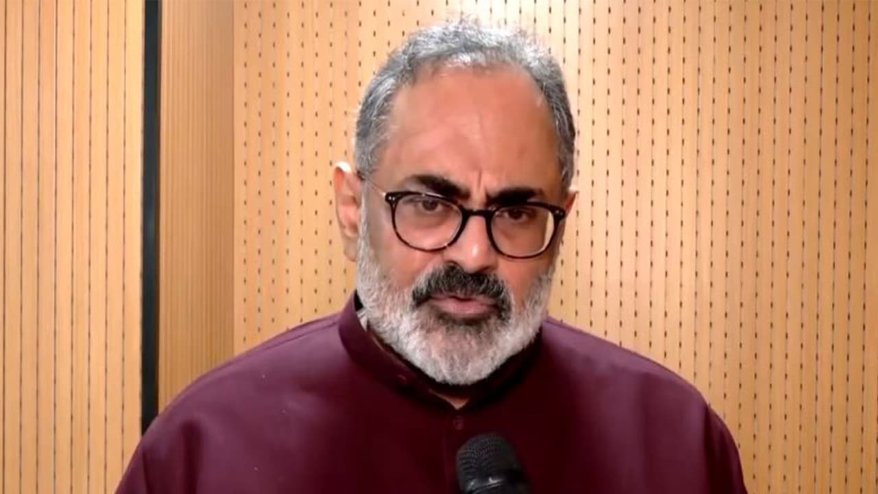 Ex-CPI(M) MLA S Rajendran joins BJP; Chandrasekhar slams Left, Cong