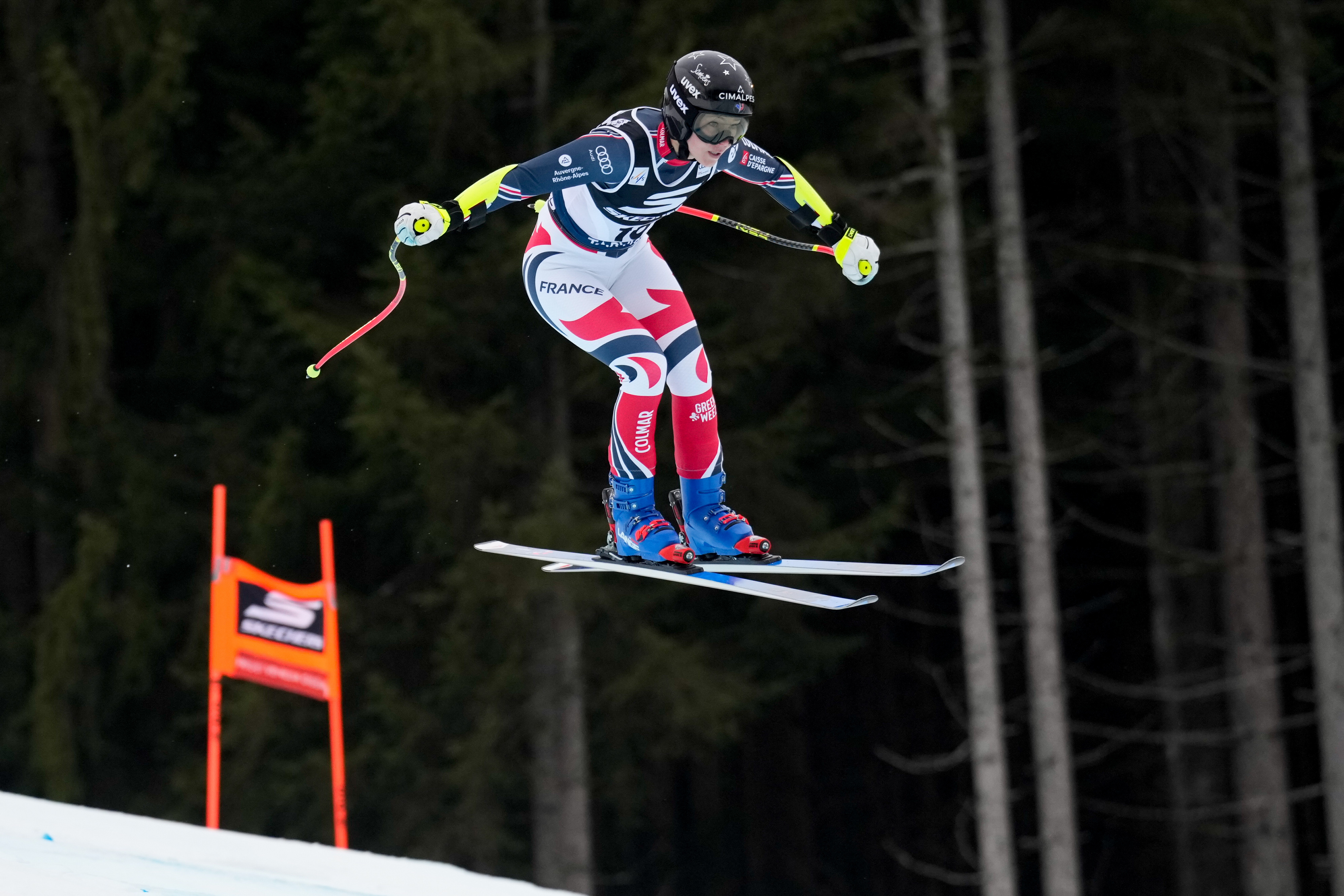 Emma Aicher gagne le super-G de Tarvisio, Romane Miradoli superbe 4e