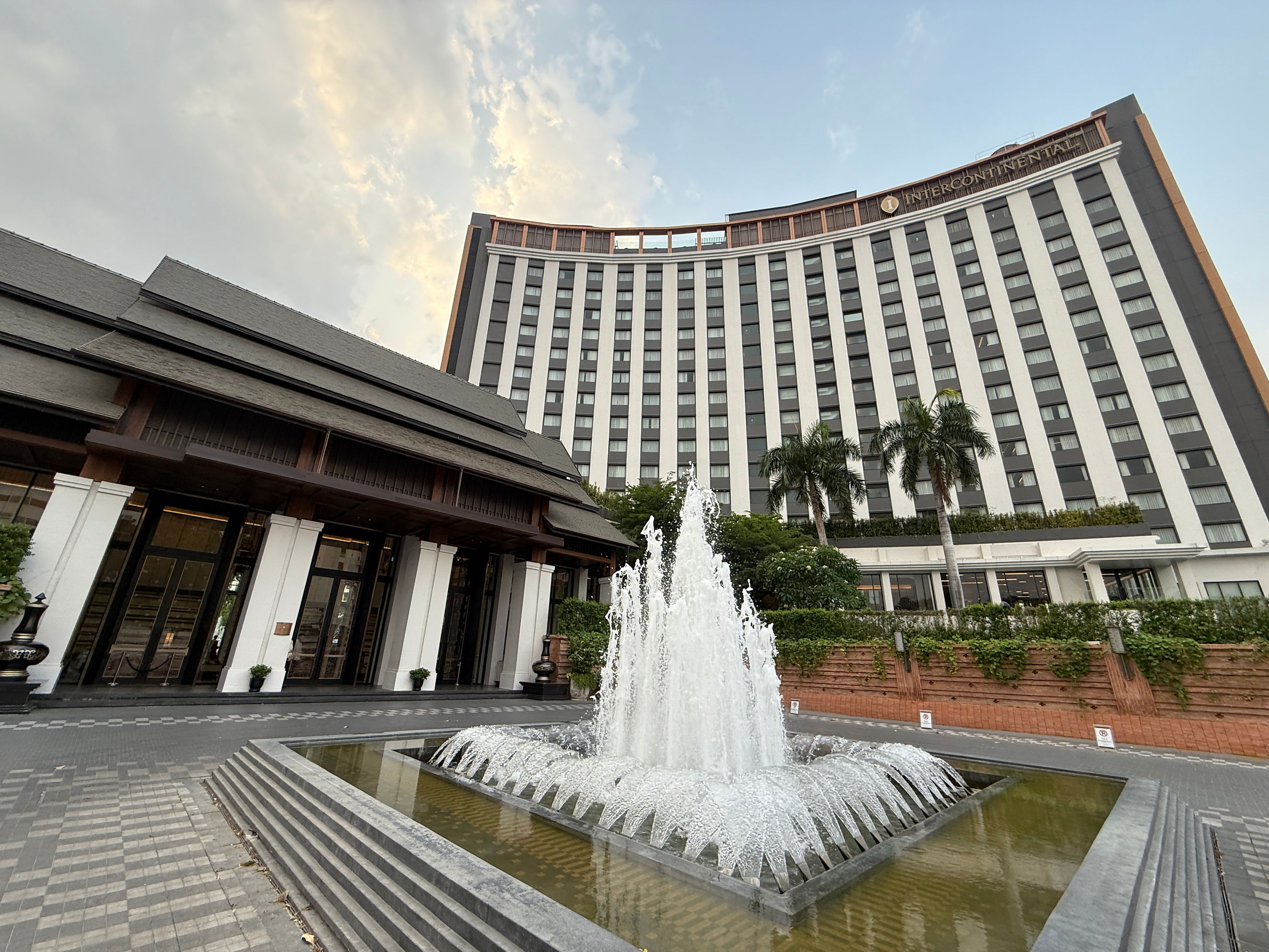 IHG offers 12,000 bonus points with targeted welcome back promotion