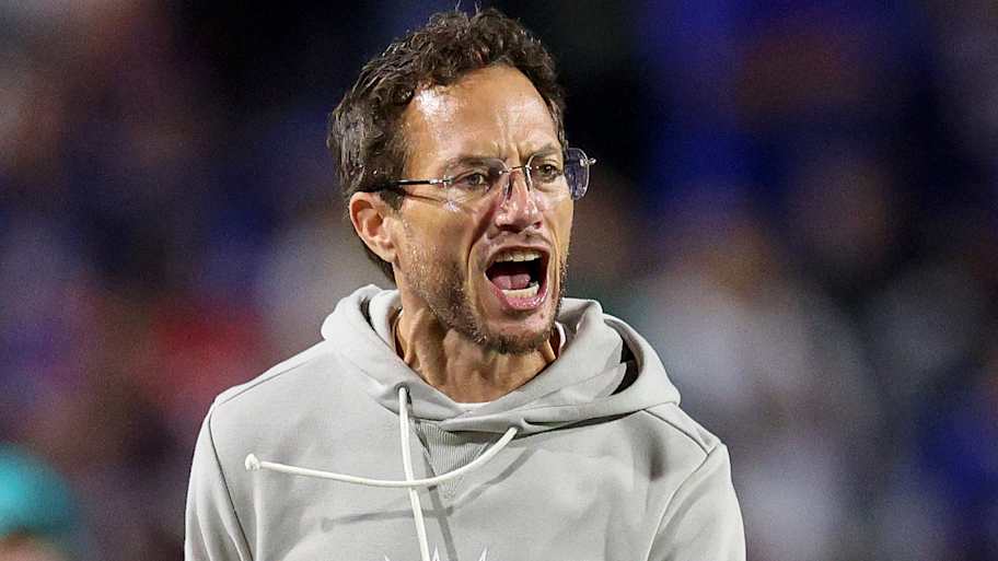 Mike McDaniel's firing keeps Stephen Ross perfect in one shocking statistic