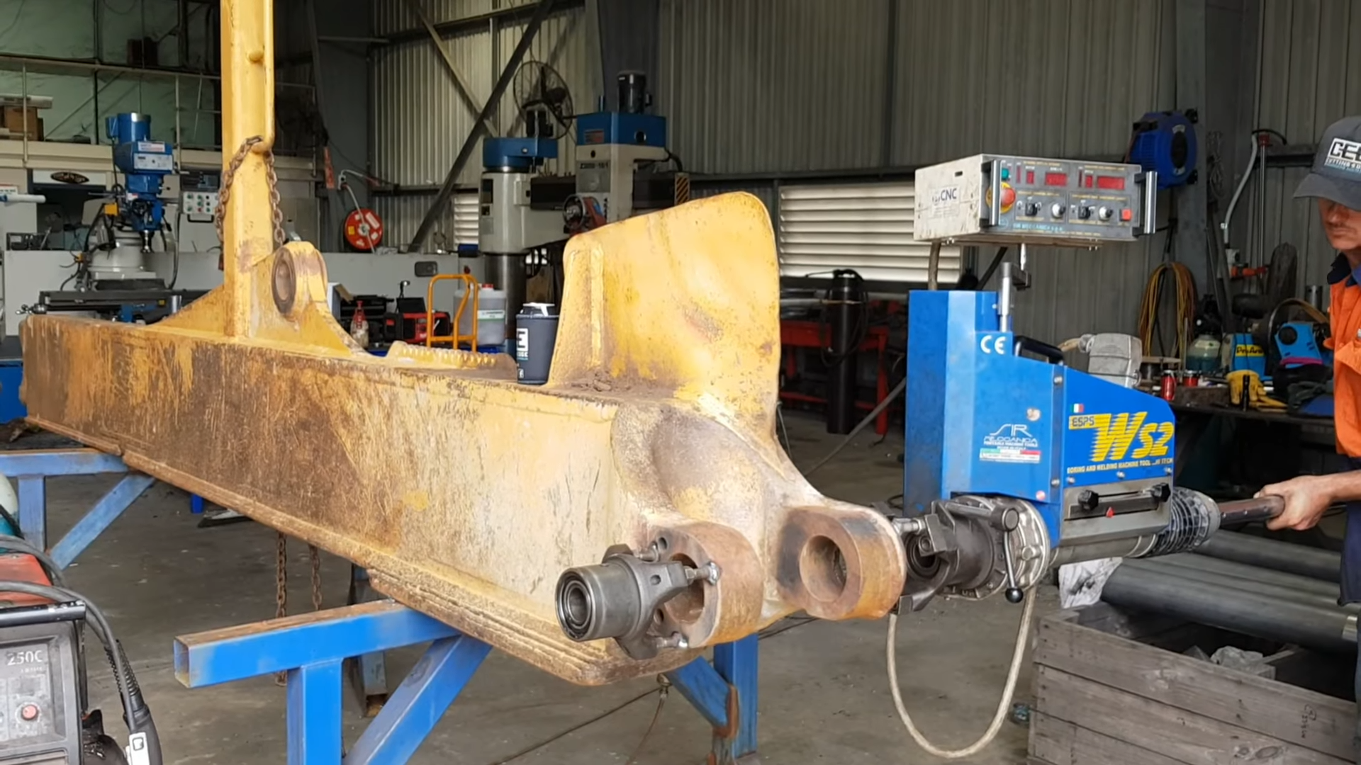 Reclaiming a Caterpillar D10 dozer’s push arm