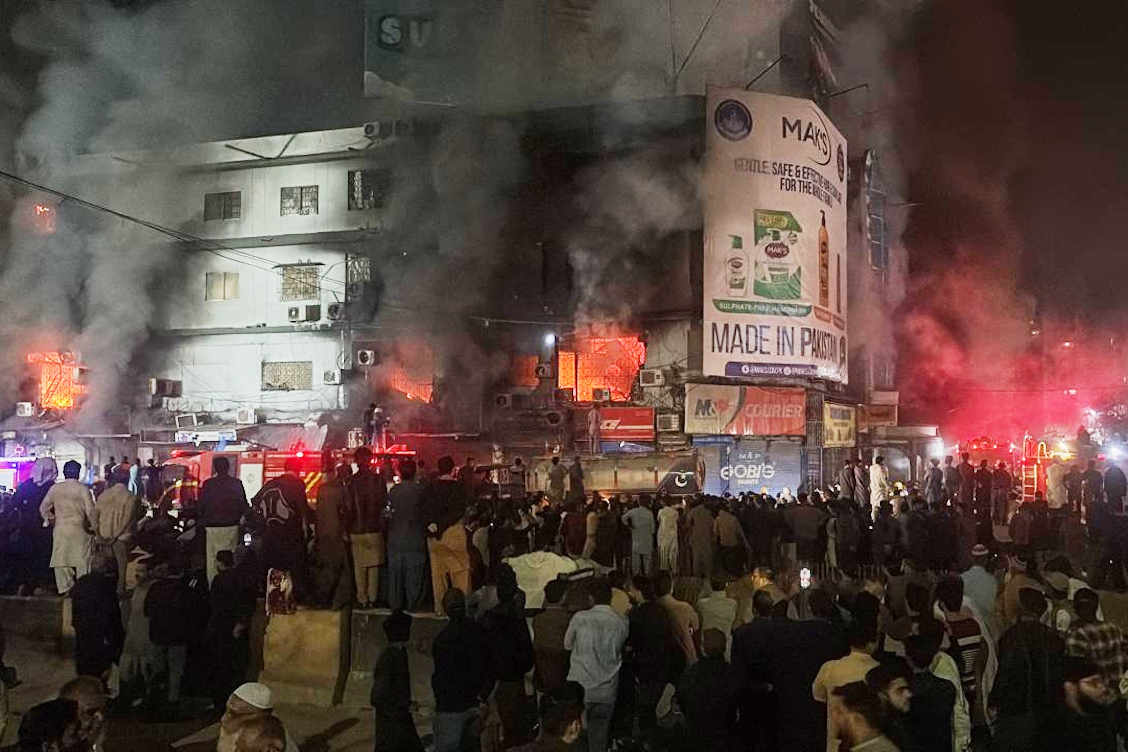 Six dead in Karachi shopping centre blaze horror