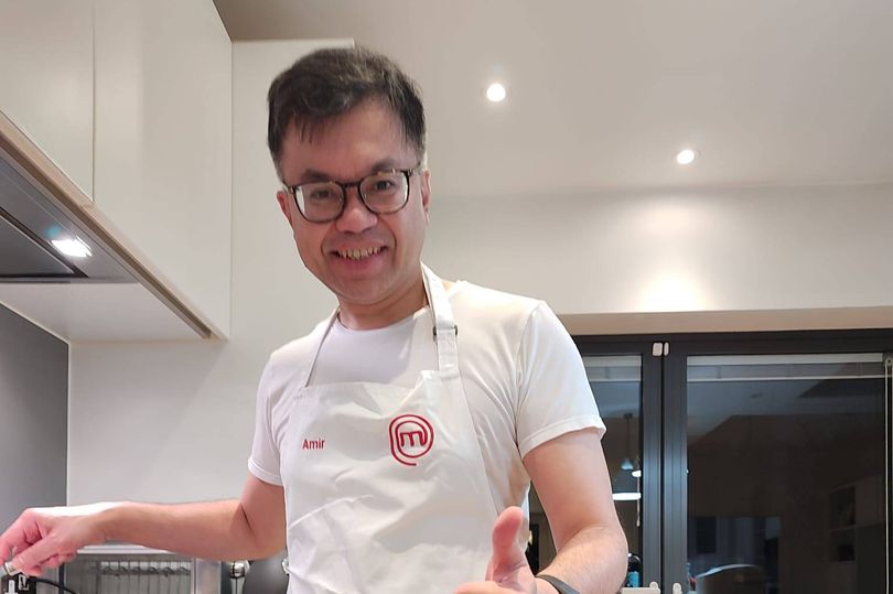 Surgeon's eye symptom warning after his own emergency surgery