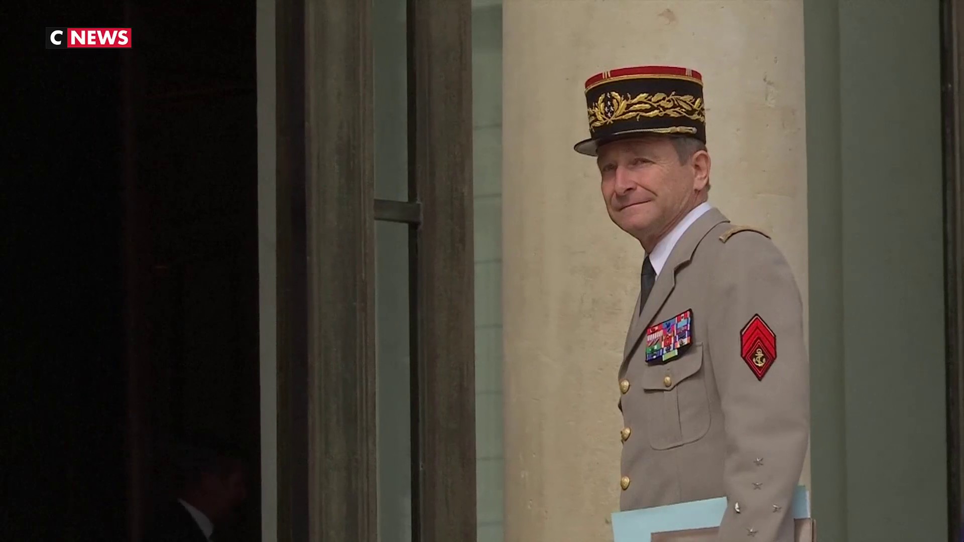 Le général Pierre de Villiers tire la sonnette d'alarme sur la ...