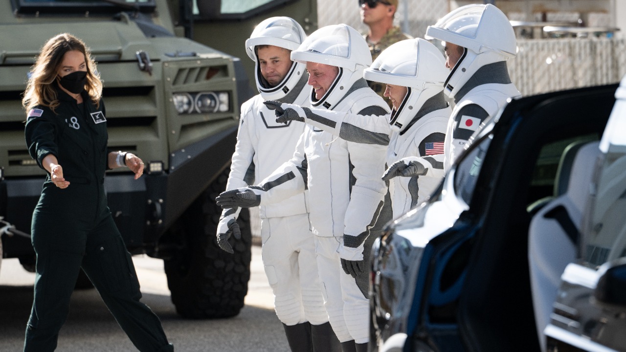 Crew-11 lands in Houston after 1st-ever emergency medical evacuation ...