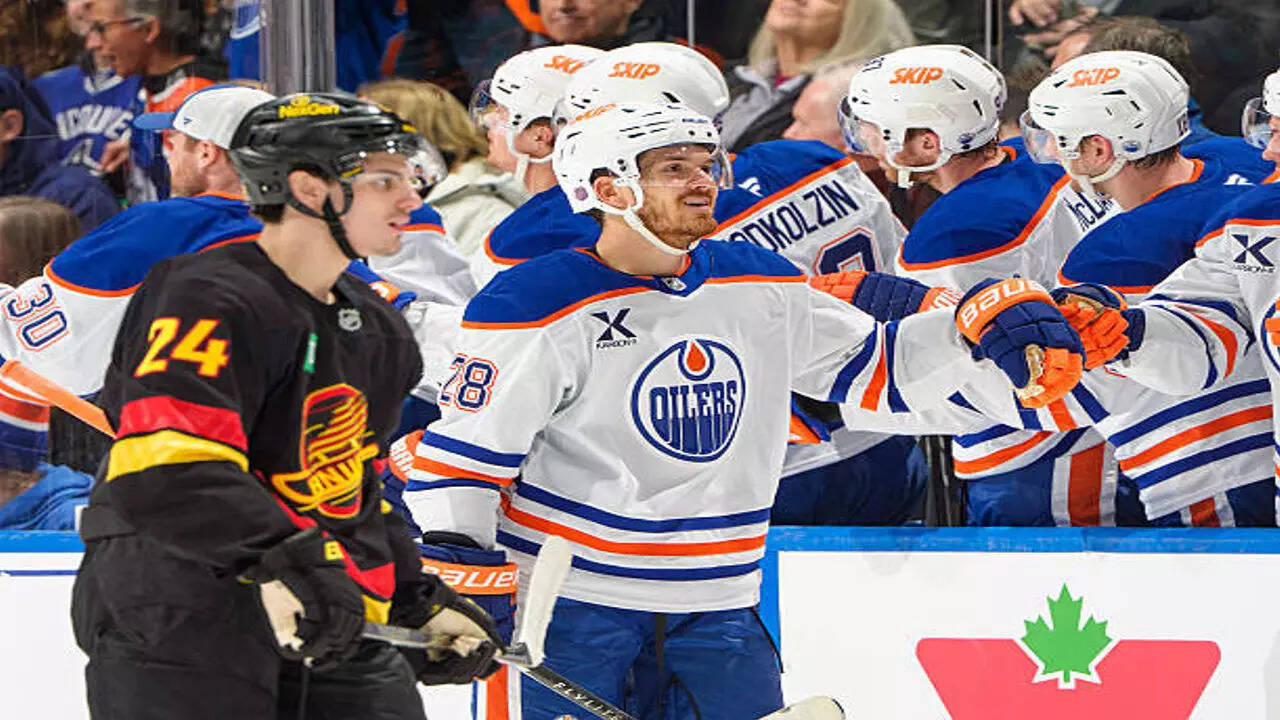 Jack Roslovic and Kasperi Kapanen score twice in Edmonton Oilers’ 6–0 ...