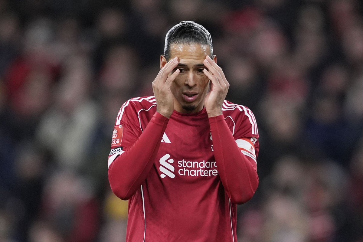 Virgil van Dijk expected to hold Liverpool players’ meeting after ...