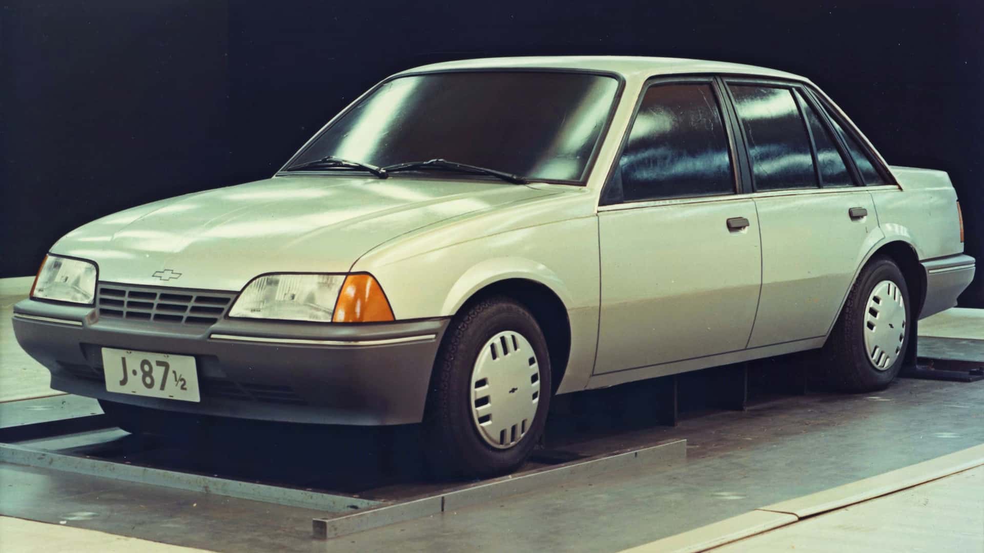 Livro dos 100 anos da GM do Brasil revela carros que quase existiram
