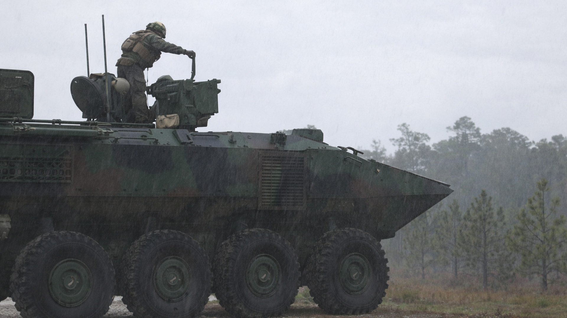 Marines sharpen marksmanship in NITP-2 machine gun range