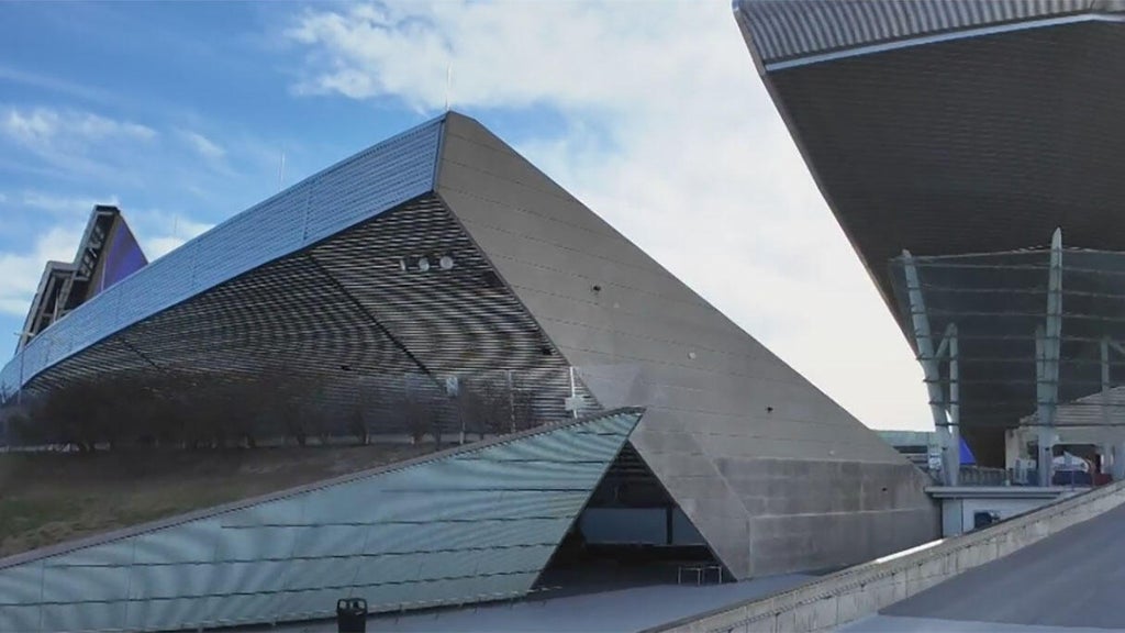 Fans to brave cold as Bears take on Rams in NFC divisional playoffs