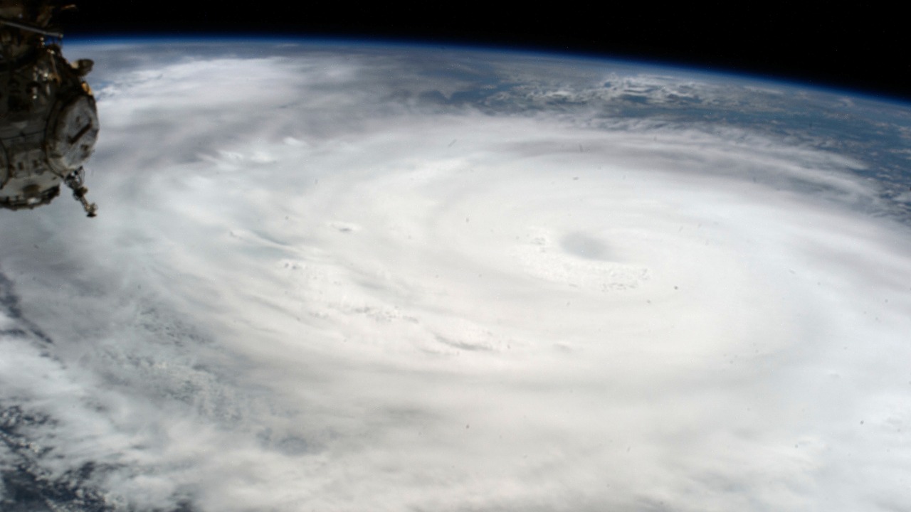 ISS records eerie mystery waves 55 miles up during 140 mph Helene