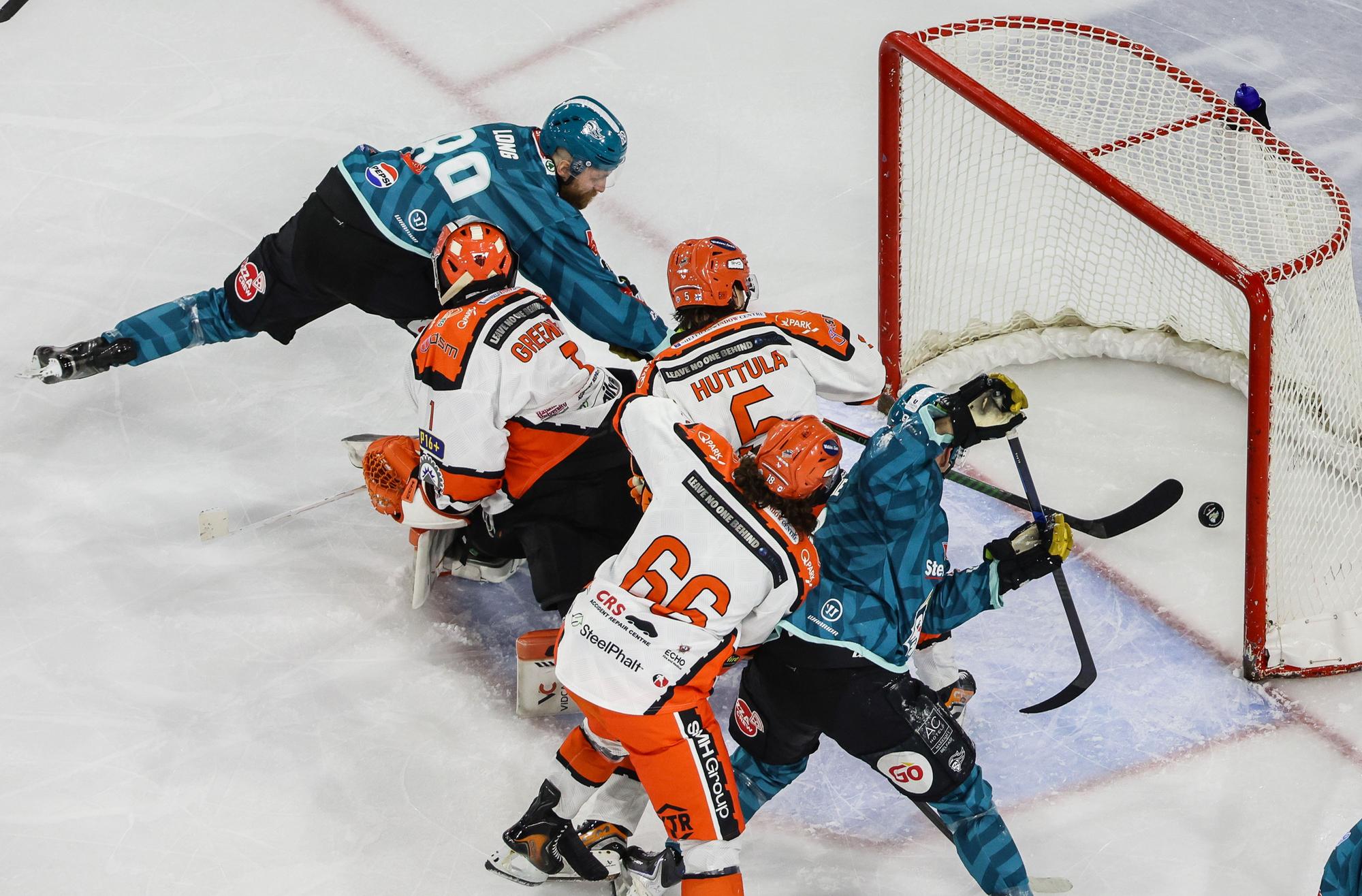 Double-header delight against Steelers puts Belfast Giants on top of ...