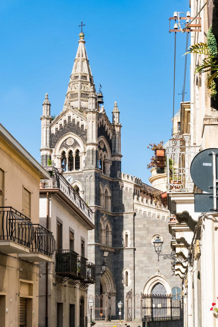 I took a £13 historic train around Europe’s most active volcano – it ...