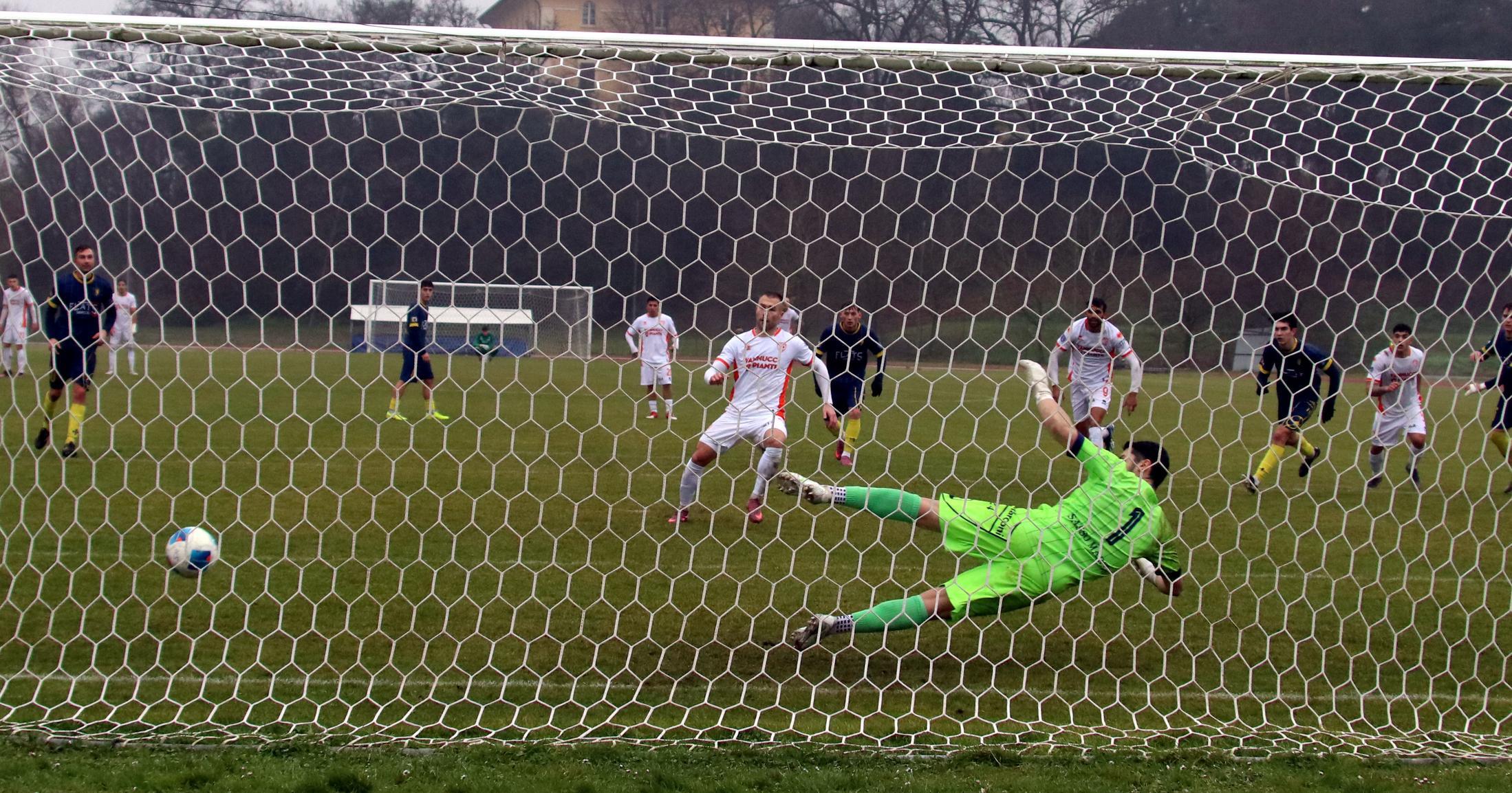 Pistoiese, quanto sei bella. Russo come un uragano. Poker al Sasso Marconi