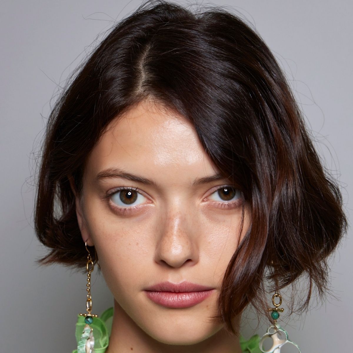 The bouncy layered bob is super polished, yet soft and effortless too
