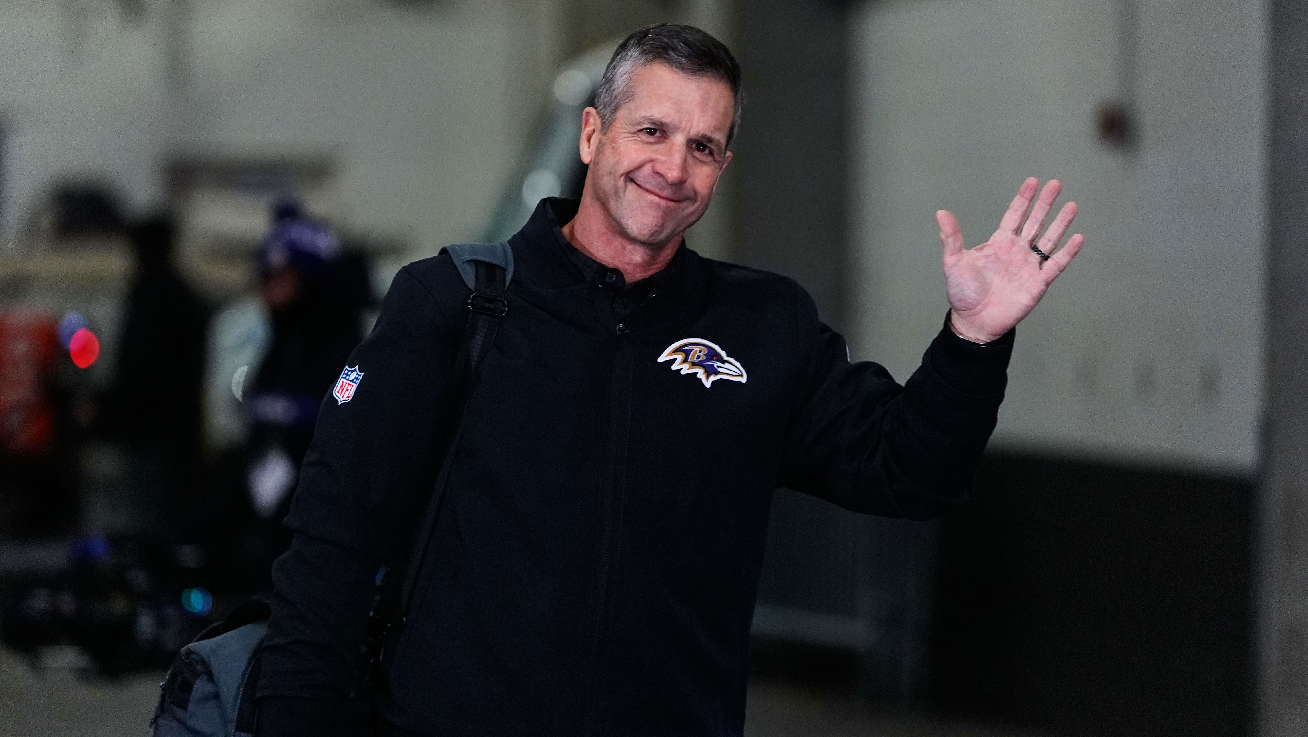 John Harbaugh firma contrato por cinco temporadas para entrenar a los ...