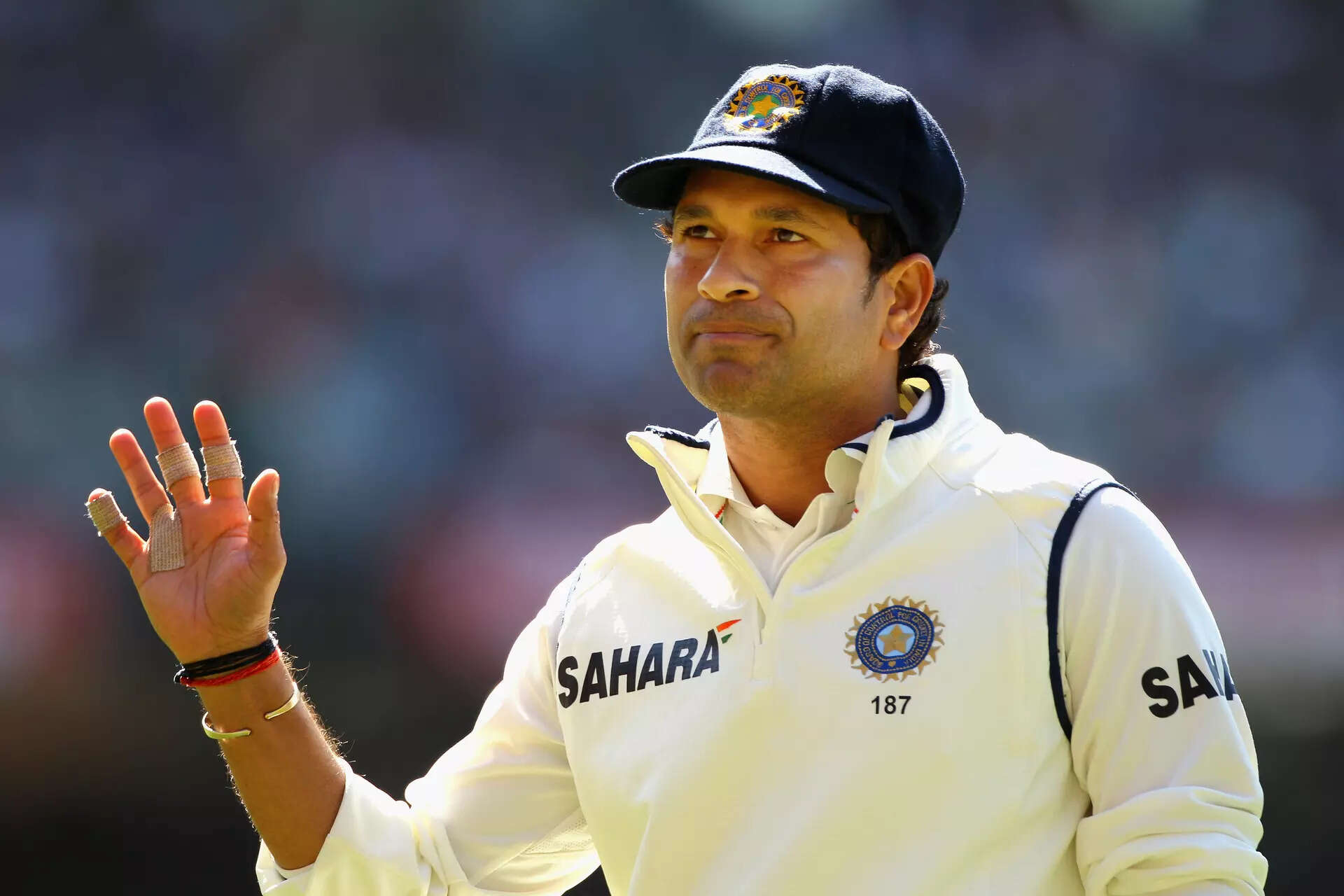 David Lloyd calls Sachin Tendulkar live after Mark Waugh leaves him out ...