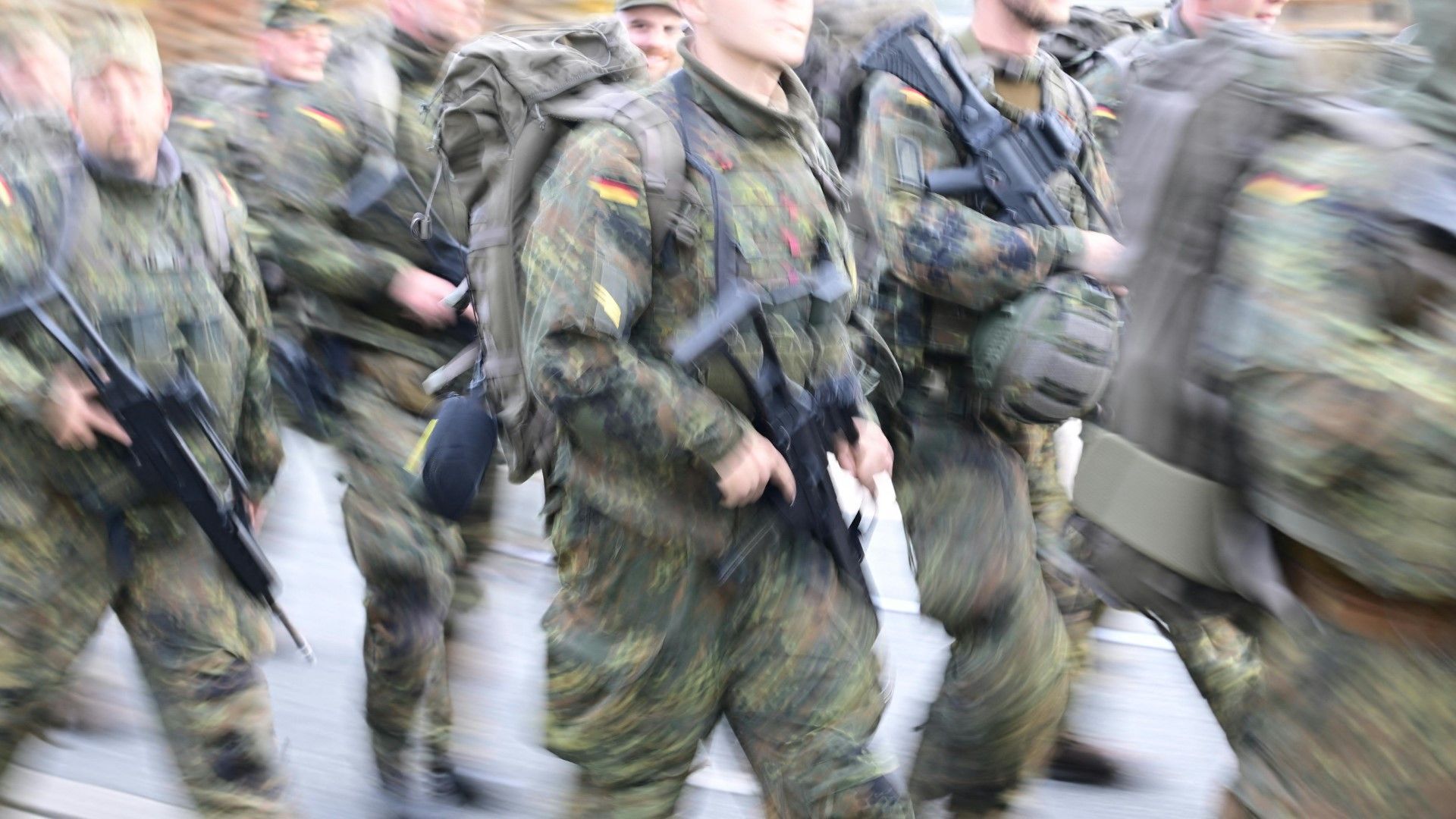 Bundeswehr-Fragebogen: Das kommt auf 18-Jährige zu