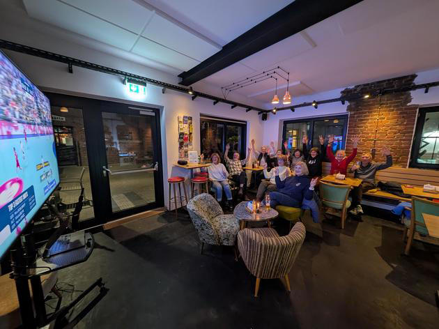 Fans feiern deutschen EM-Sieg im Schlachthof
