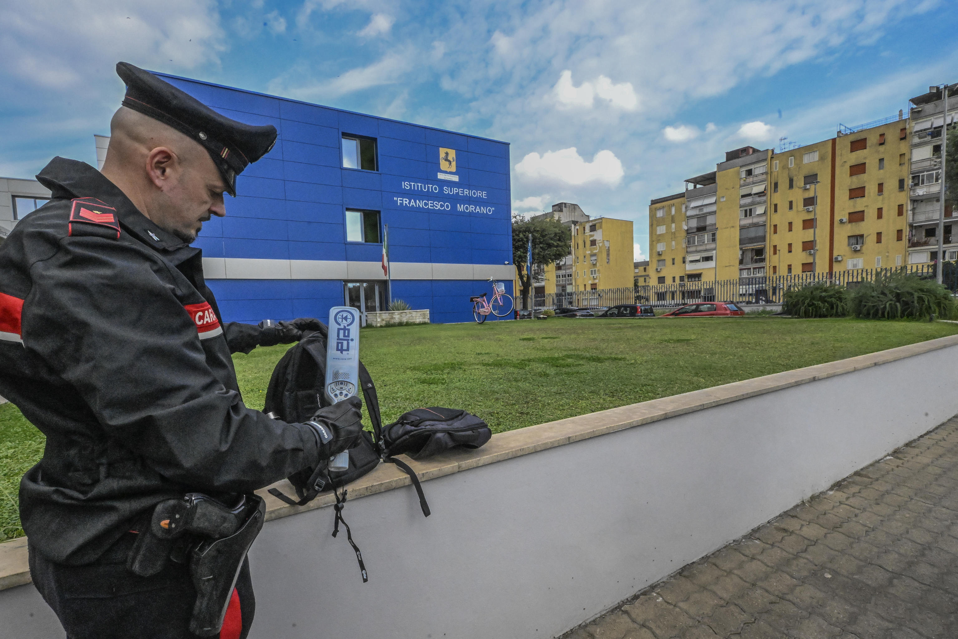 Presidi, bene metal detector ma servono misure educative