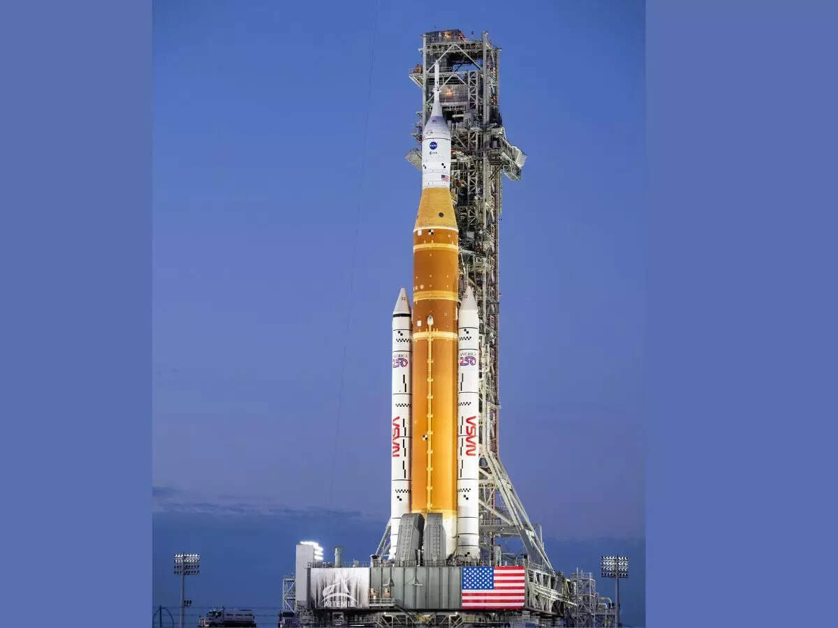 NASA's Artemis II rocket reaches launch pad as space agency prepares ...
