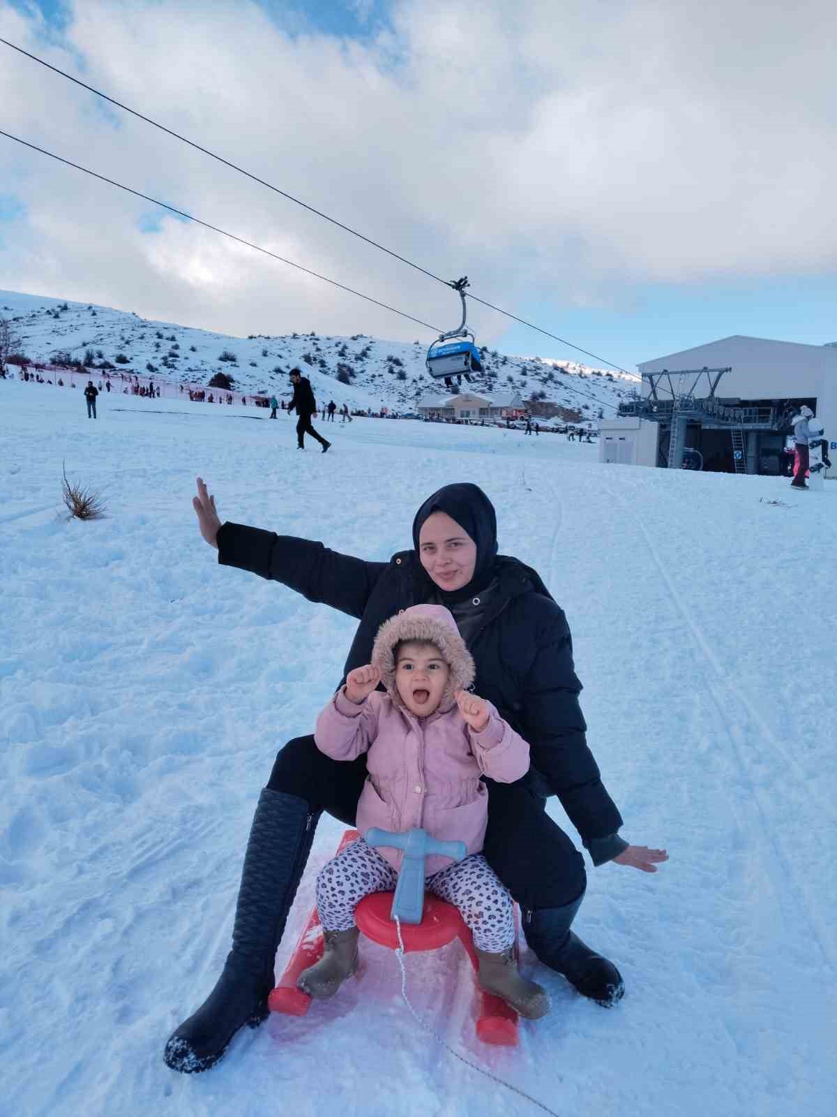 Denizli Kayak Merkezi yeni sezonda ziyaretçi akınına uğradı
