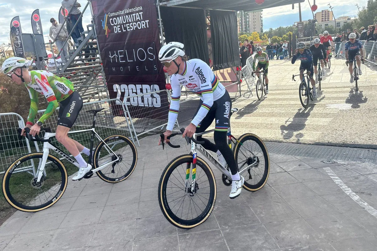 Mathieu van der Poel moest vooral zijn trainer overtuigen om mee te ...