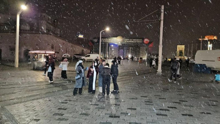 İstanbul beyaza büründü