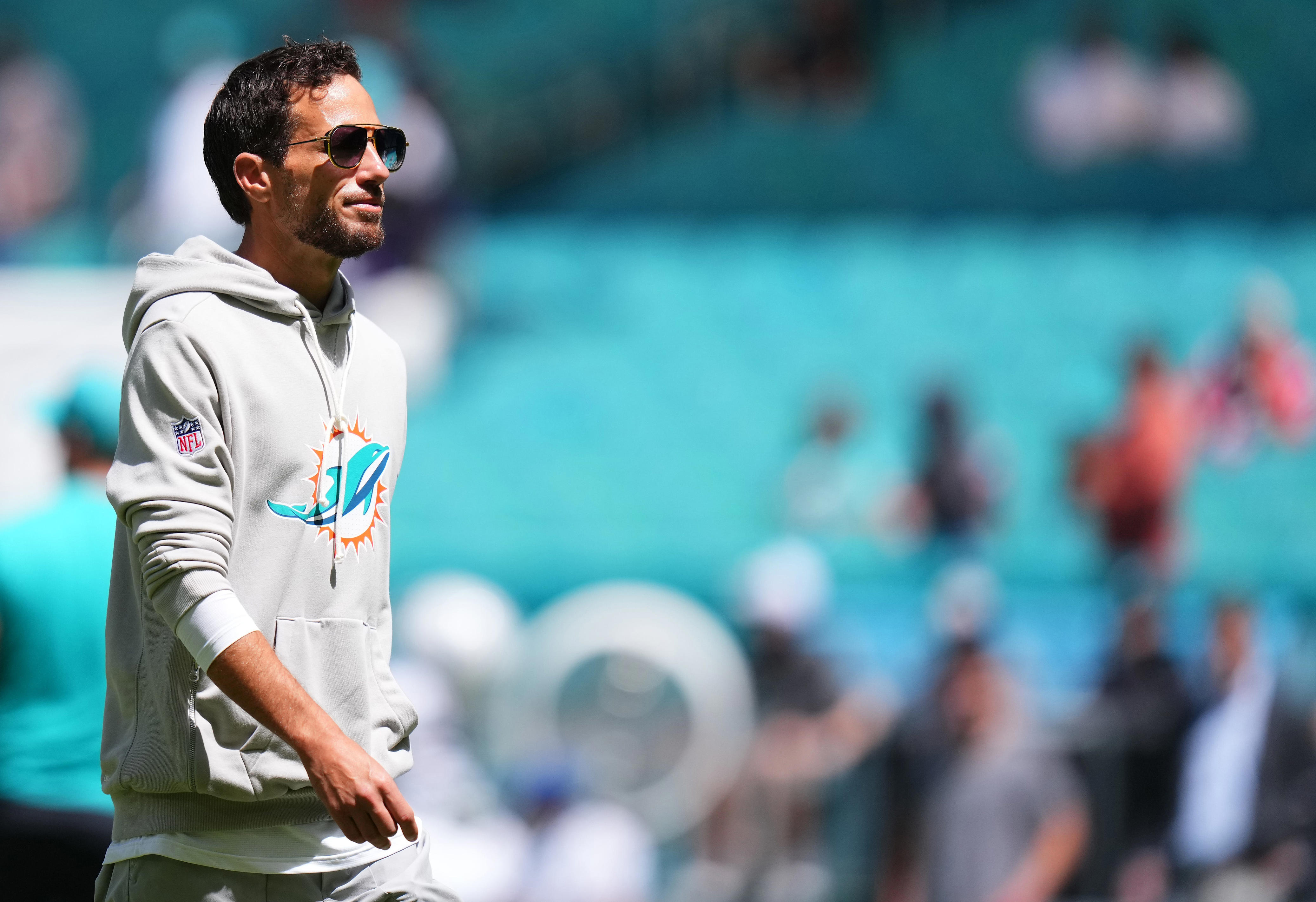 ESPN reporter says Mike McDaniel still 'very much likes' OC openings