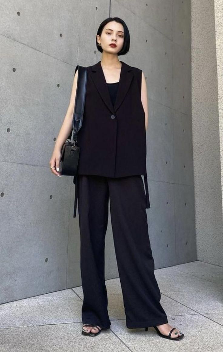 Inspirasi outfit vest jas perempuan yang stylish dan elegan