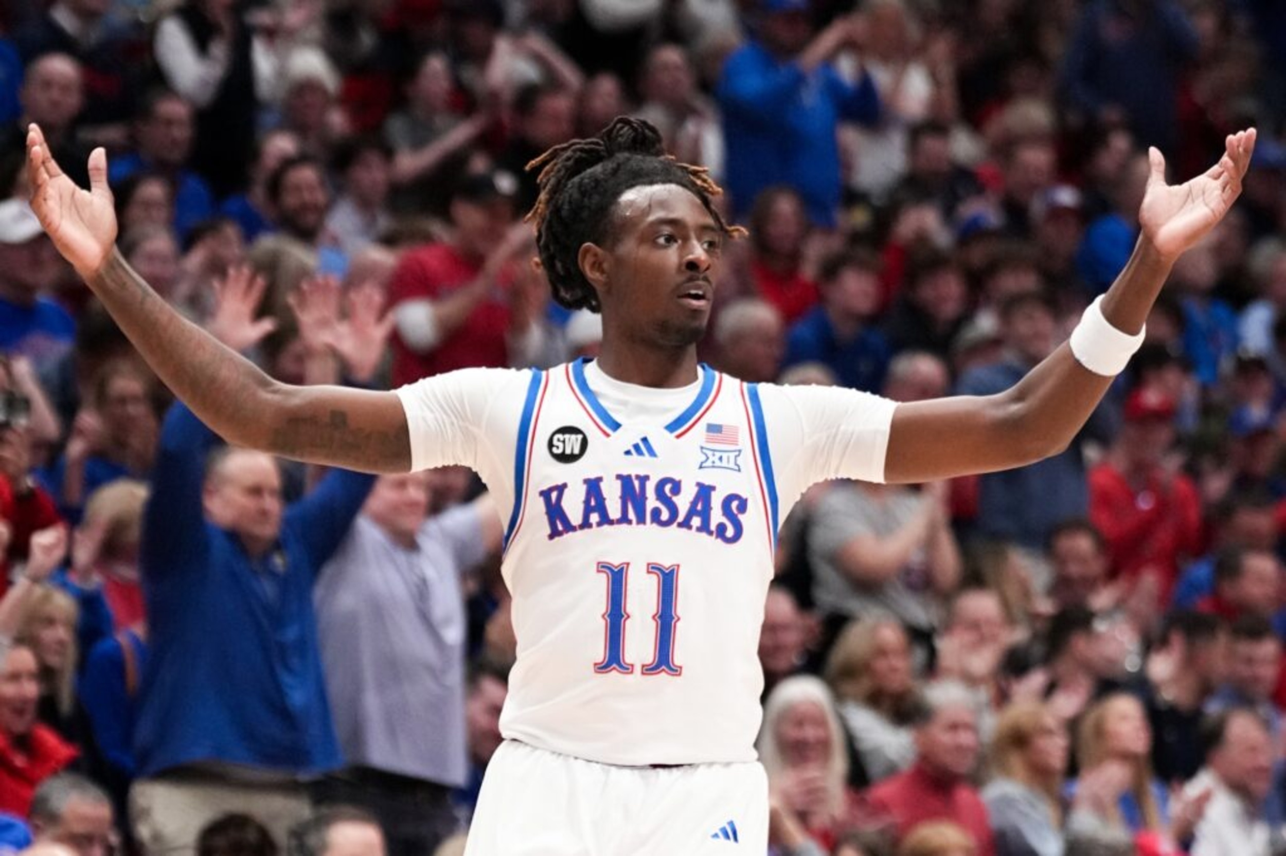 Kansas quietly gains momentum as Big 12 standings shake up