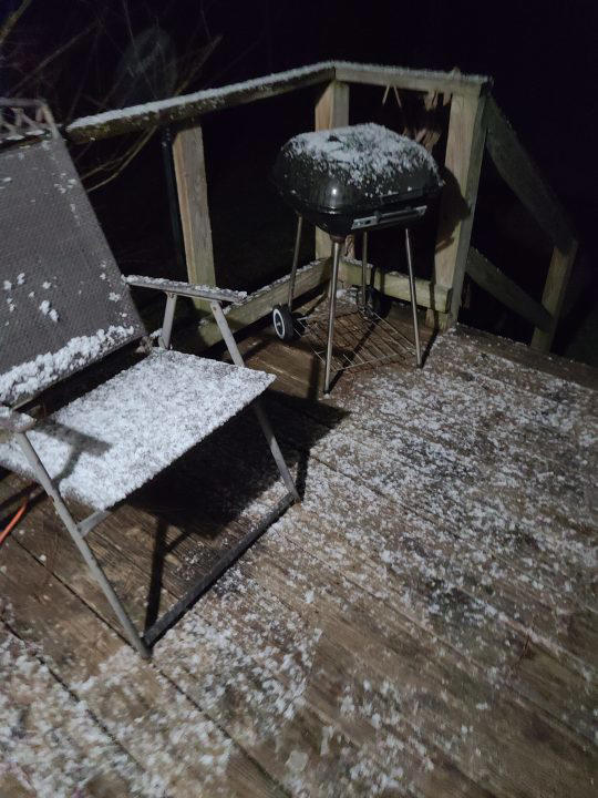 Cold weather brings flurries and snow to Florida Panhandle, southern states