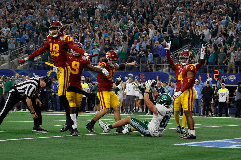 Miami TE from Shore eyes CFP title after brother’s Notre Dame run