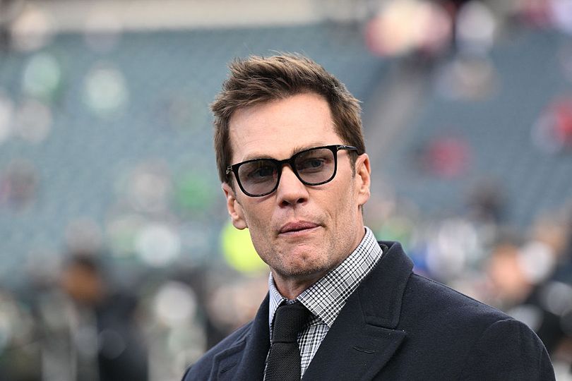 Tom Brady thinks he's felt an earthquake while in FOX NFL broadcast booth