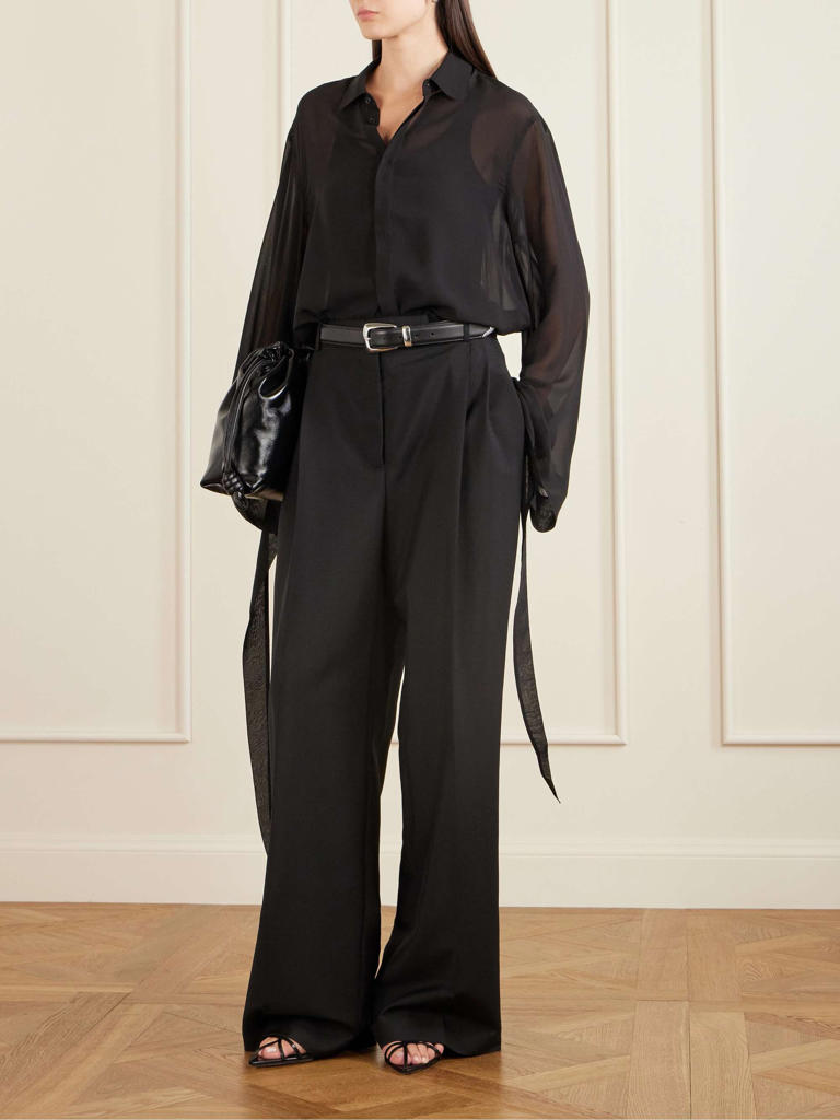 Black trousers are fine, but JLo knows this pant color looks better ...