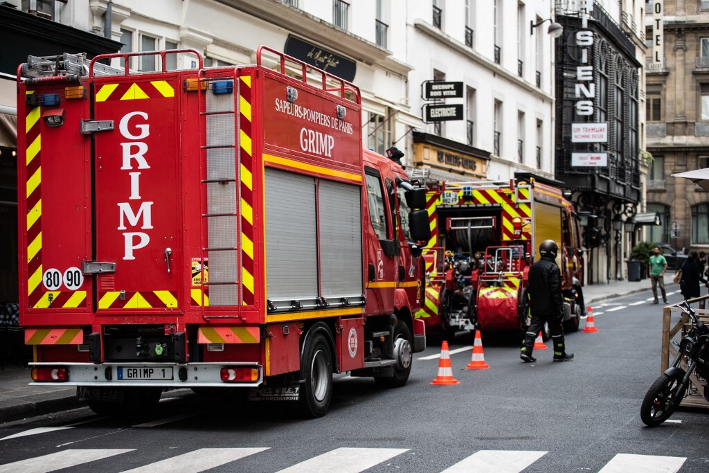 Party in un appartamento a Parigi, crolla un intero piano