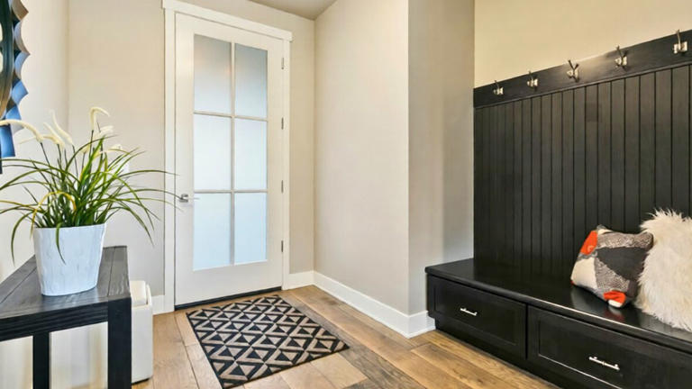 The small entryway fix that makes guests feel comfortable right away