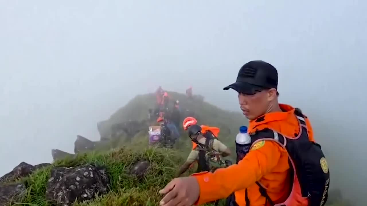 Rescuers find wreckage of missing Indonesian plane carrying 10