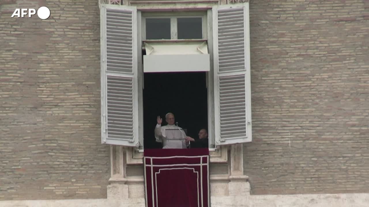 Il Papa all'Angelus: "Basta violenze in Congo"