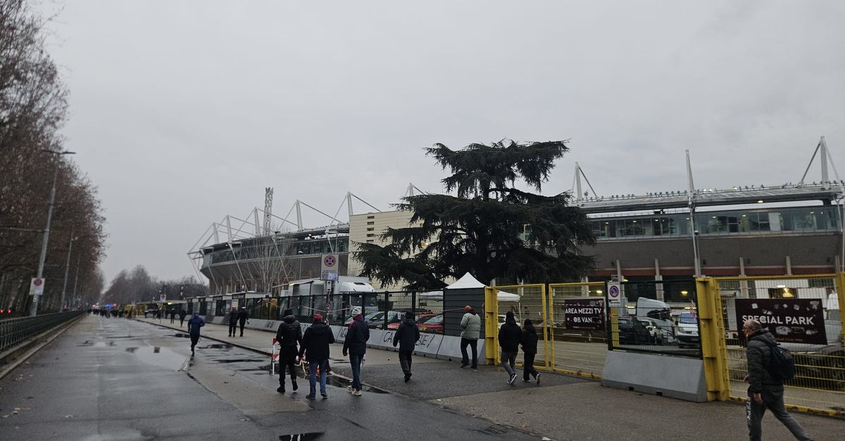 Torino-Roma, le ultime dai campi: si conclude il riscaldamento