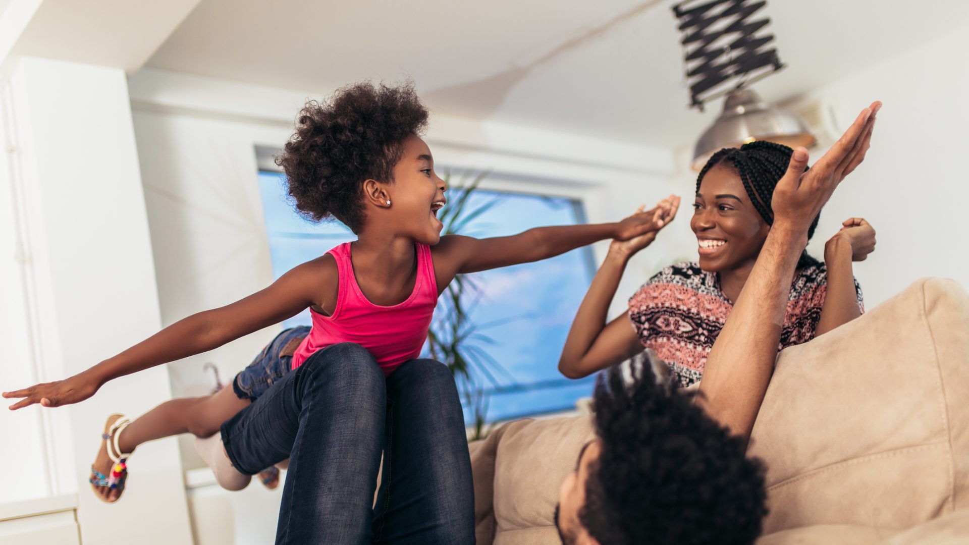 5 money talks to have with your kids now so they don’t go broke as adults