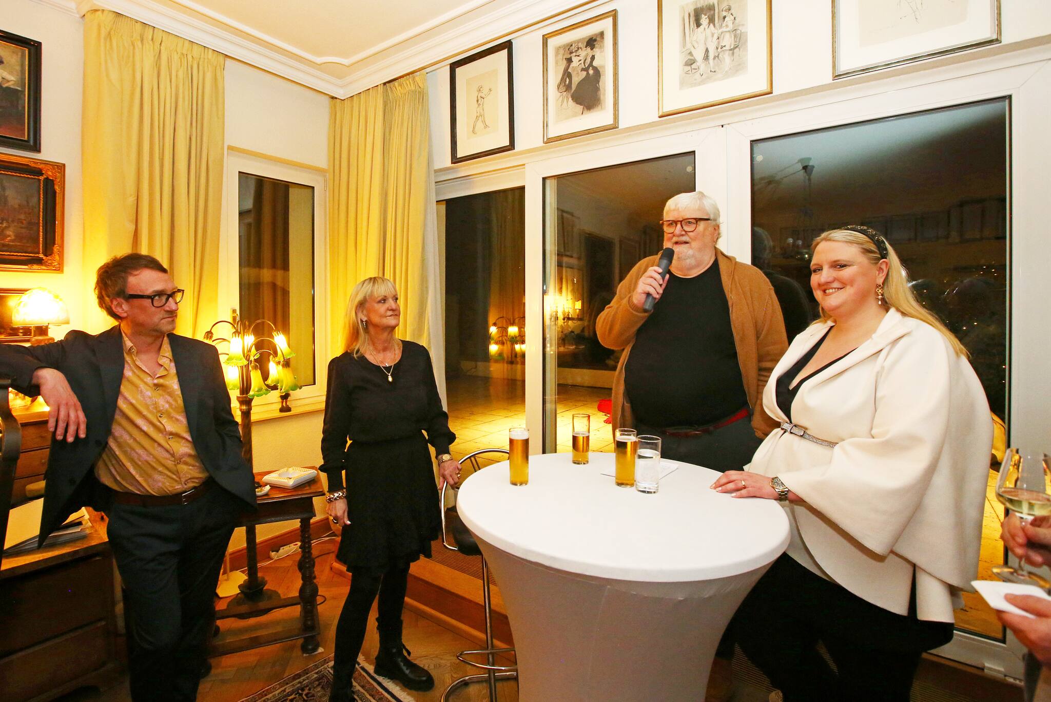 Stars, Storys und Schnapszahl: Götz von Fromberg feiert 77. Geburtstag ...