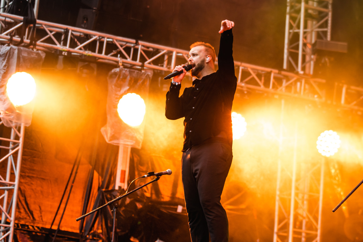 2000s rocker announces solo album 25 years after forming band