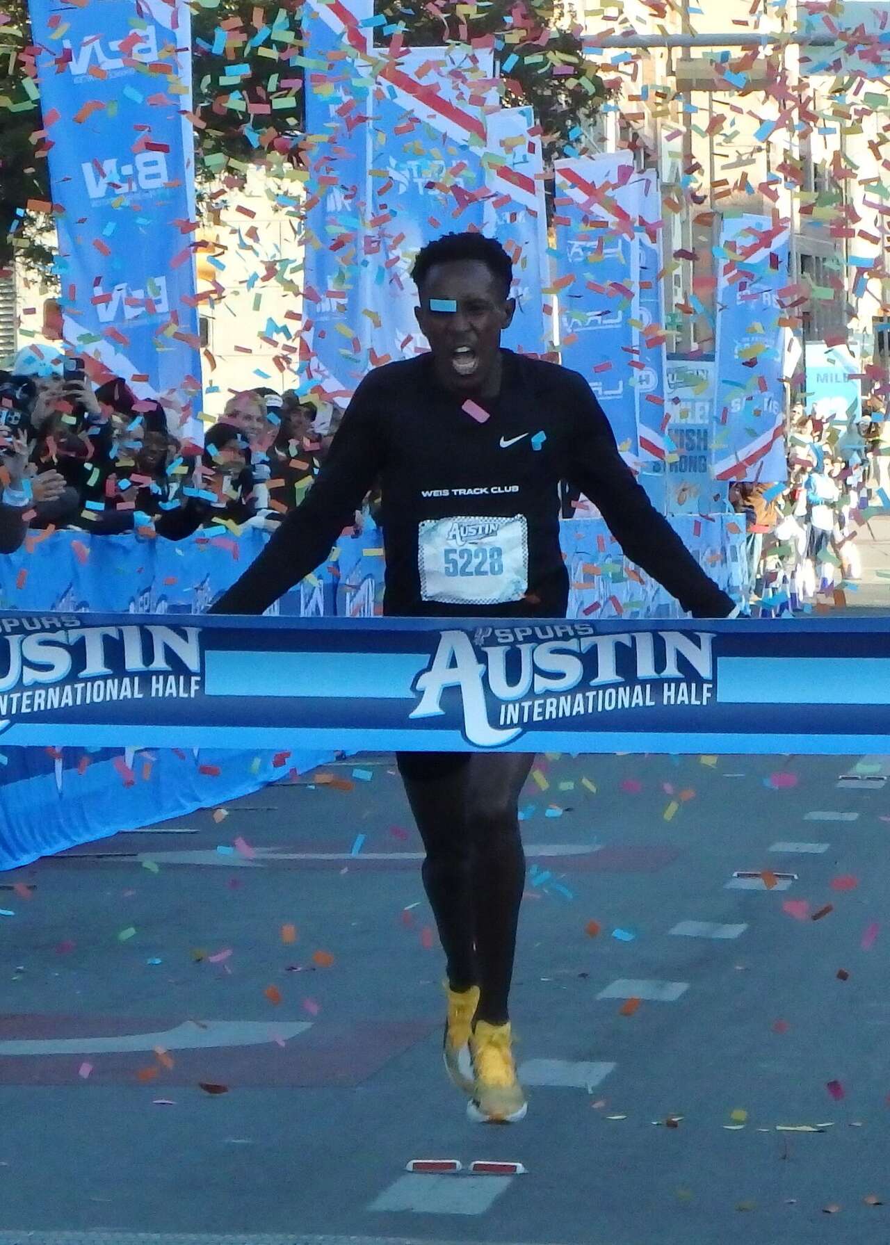 Victor Shitsama, Paige Hofstad break through for Spurs Austin Half ...