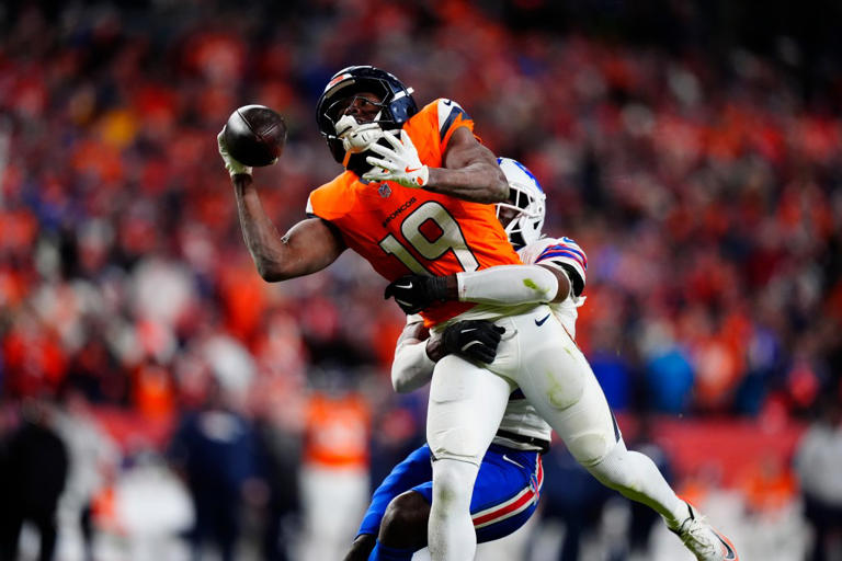 Bills’ Tre’Davious White fumes at refs over controversial penalty that ...