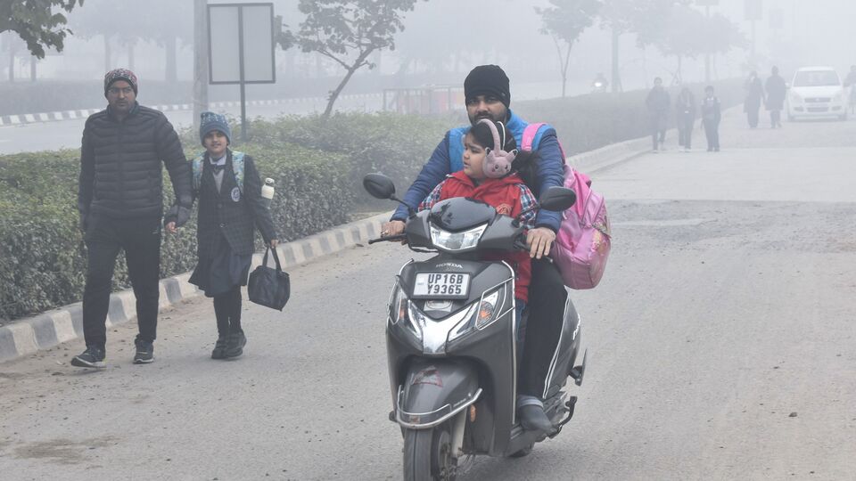 Gautam Buddh Nagar schools to operate from 10 AM to 3 PM amid dense fog ...