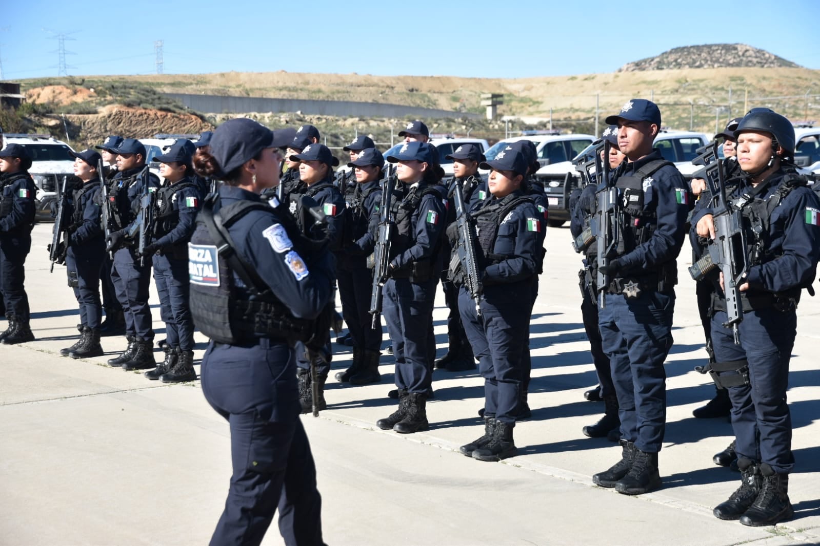 Buscan atraer a jóvenes a la formación policial en Baja California