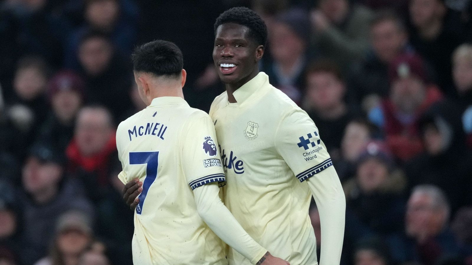 Everton end Villa Park fortress to dent Aston Villa’s title charge