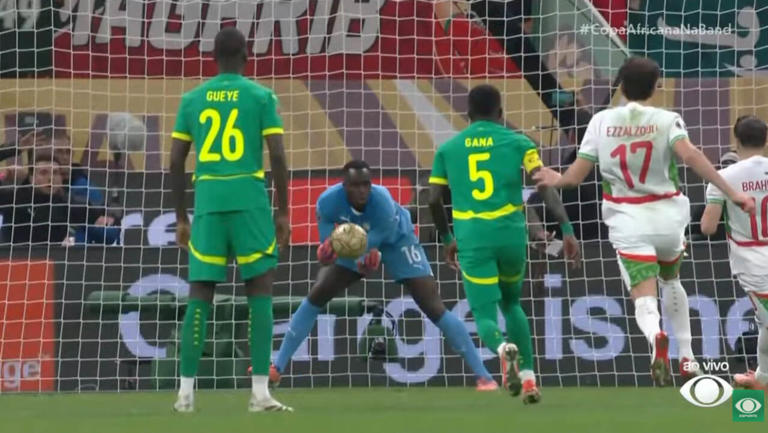 Senegal é bicampeão africano ao vencer Marrocos em jogo polêmico